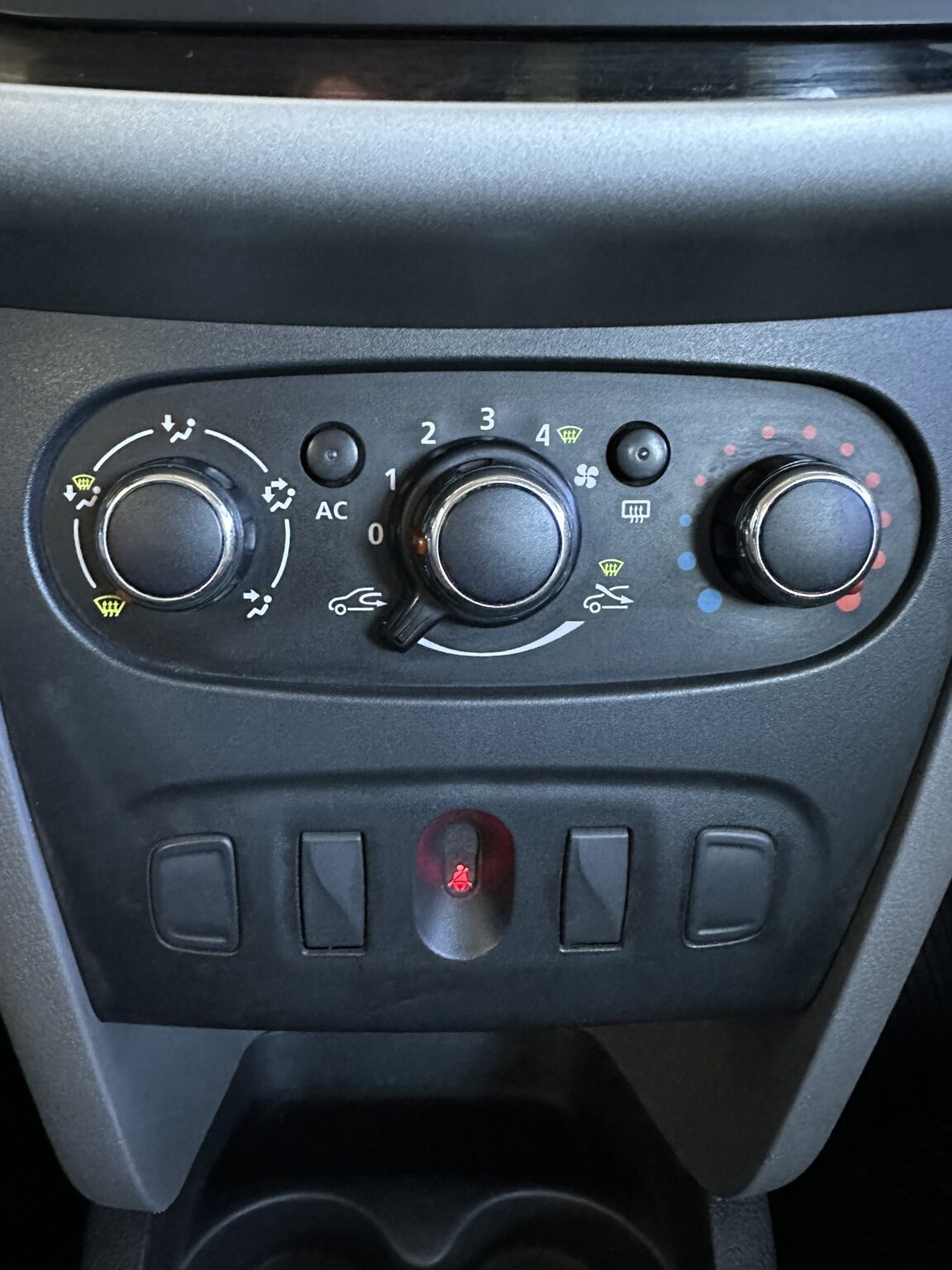 Renault Logan 1.6 2014 - Carbeach